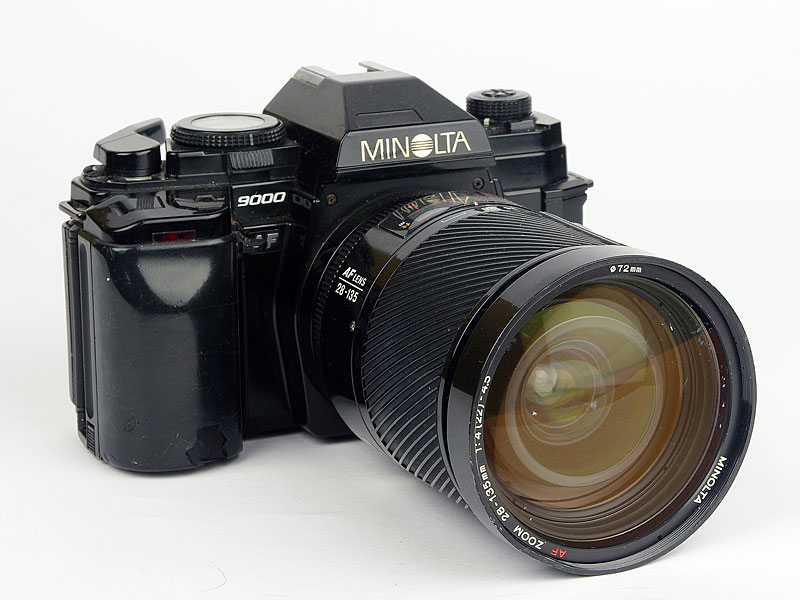 Page du Minolta 9000 AF